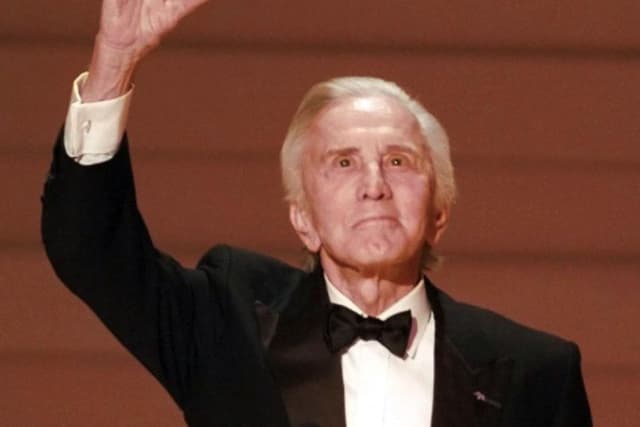 Kirk Douglas Hollywood Legend Dies Aged 103